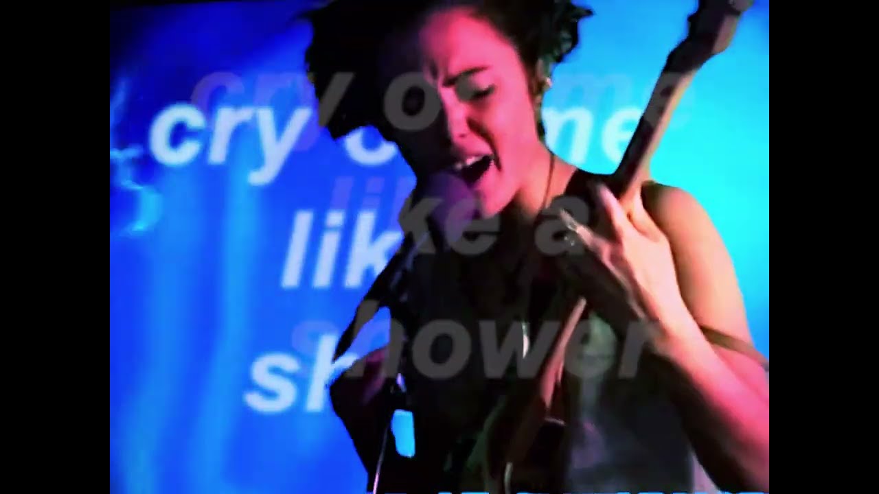 rugh - Favorite Way To Be Used (MusicGNV Session) - YouTube