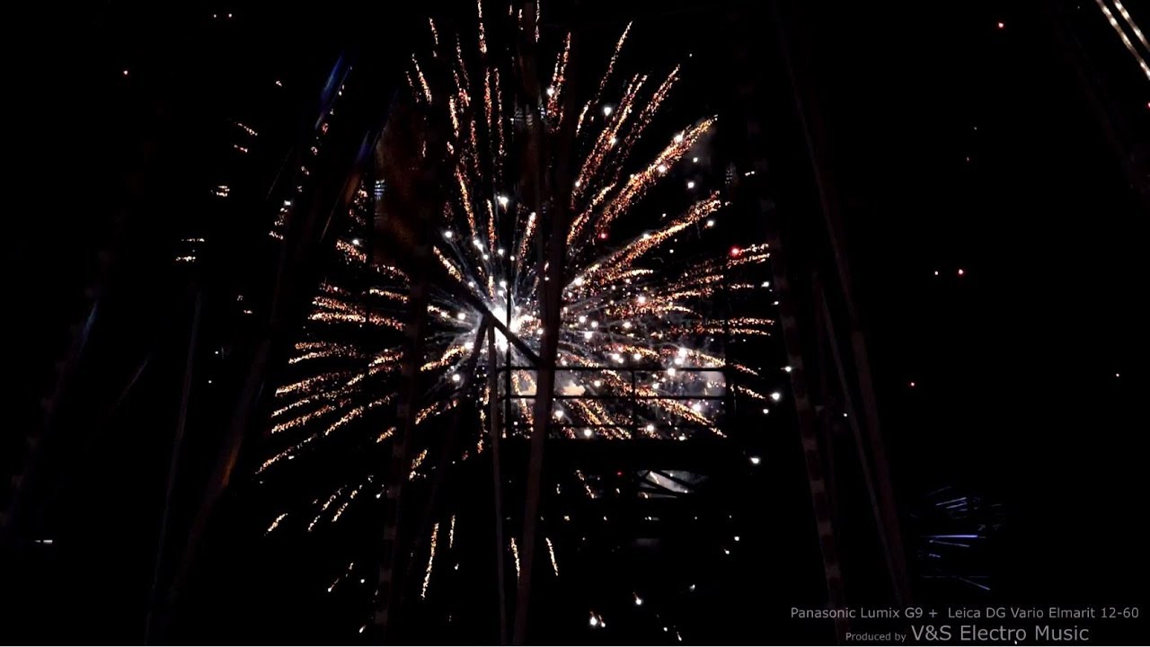Fireworks in Slow Motion with Lumix G9 + Leica 12-60 - YouTube