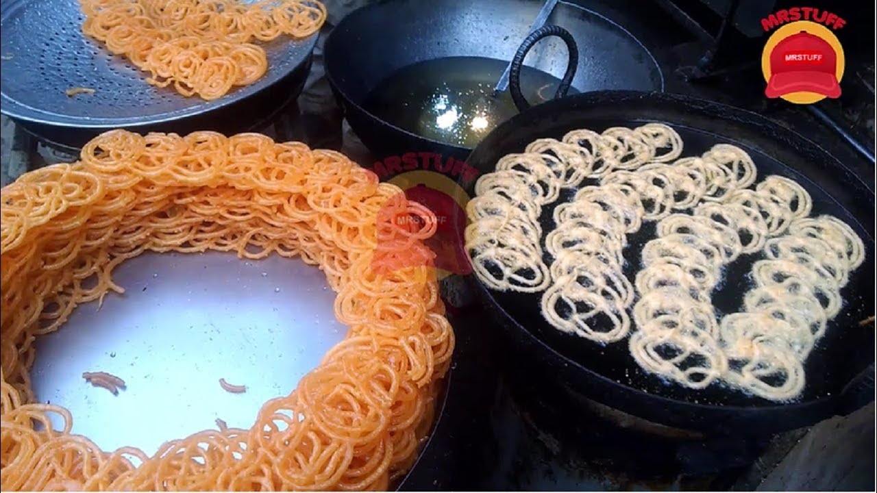 Making Pakistani Jalabiya | Red Jalebi | Street Food Crispy Jalabiya ...