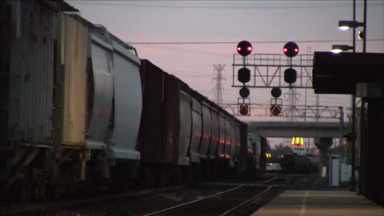 NS at Dusk - NS 9759 (GE C40-9W) Leads a Consist of Westbound, Mixed Freight - YouTube