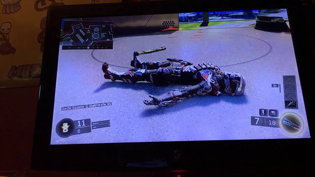 Bots cheating in a quick scope battle - YouTube