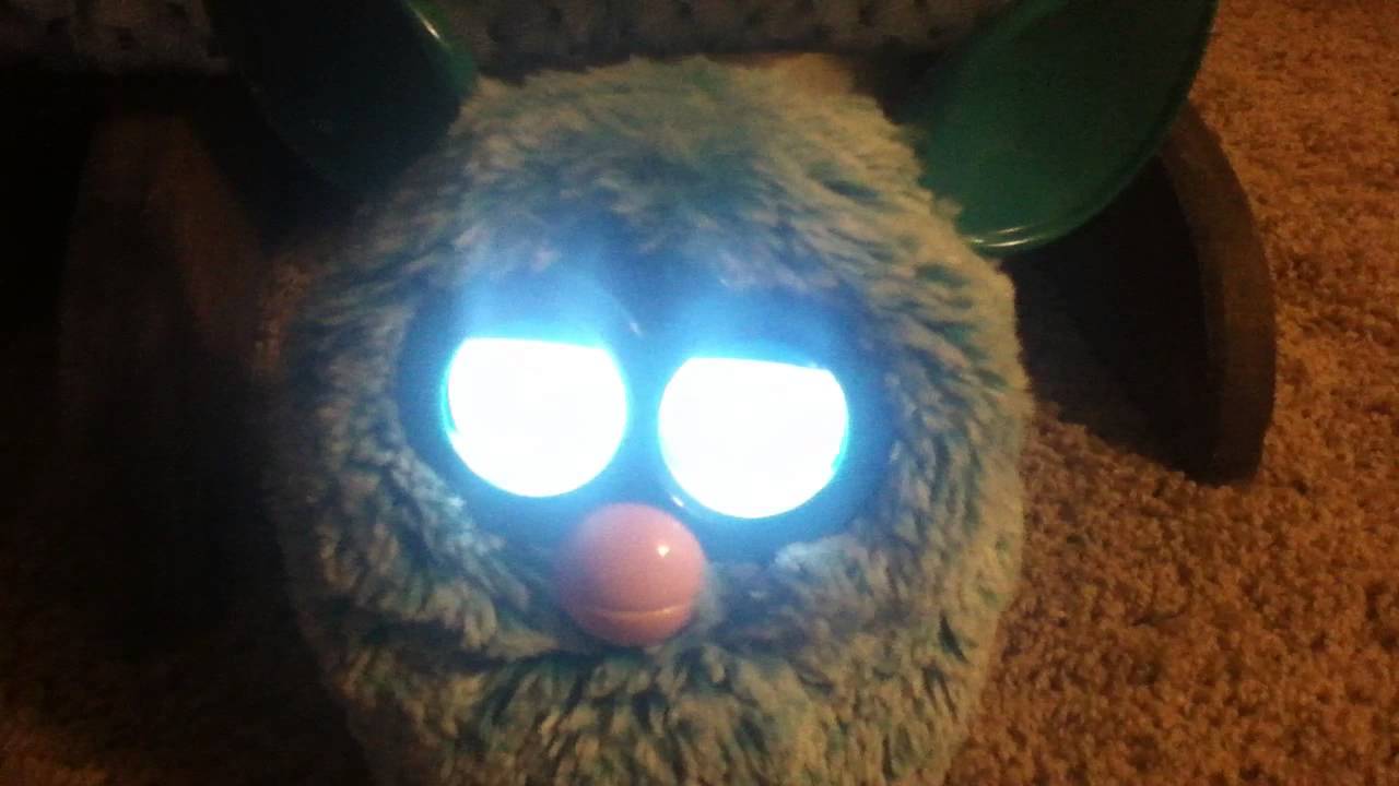 A really hungry Furby - YouTube
