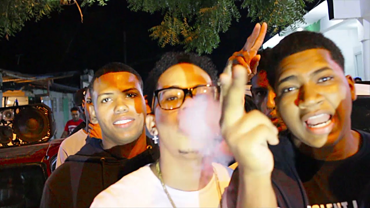 La Bucheta RD - Que Cura - (Video Oficial)(Chino Films) - YouTube