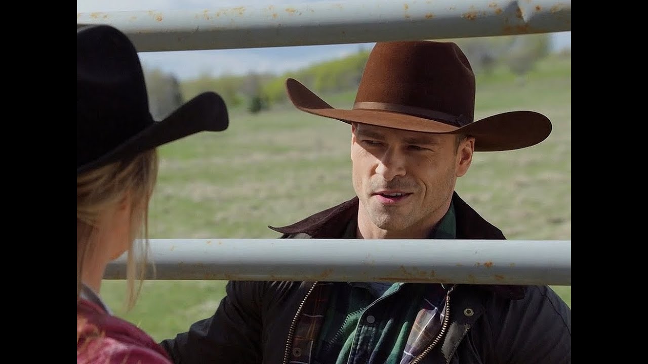 Do We See Amy and Sam Together in Season 15? - YouTube