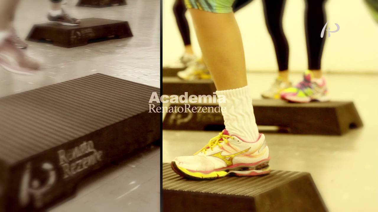 Academia Renato Rezende - Body Step - YouTube