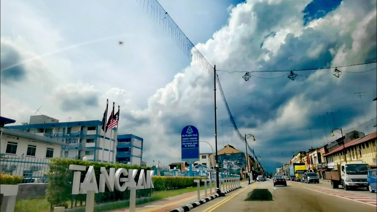 Town Drive Tour Tangkak-Johor-Malaysia - YouTube