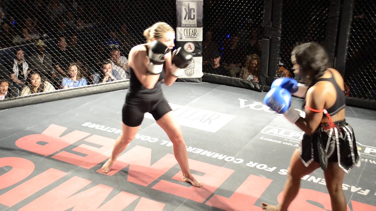 Blue Corner 4 8 2016 13 Chantel Coates vs Jessika Brown - YouTube