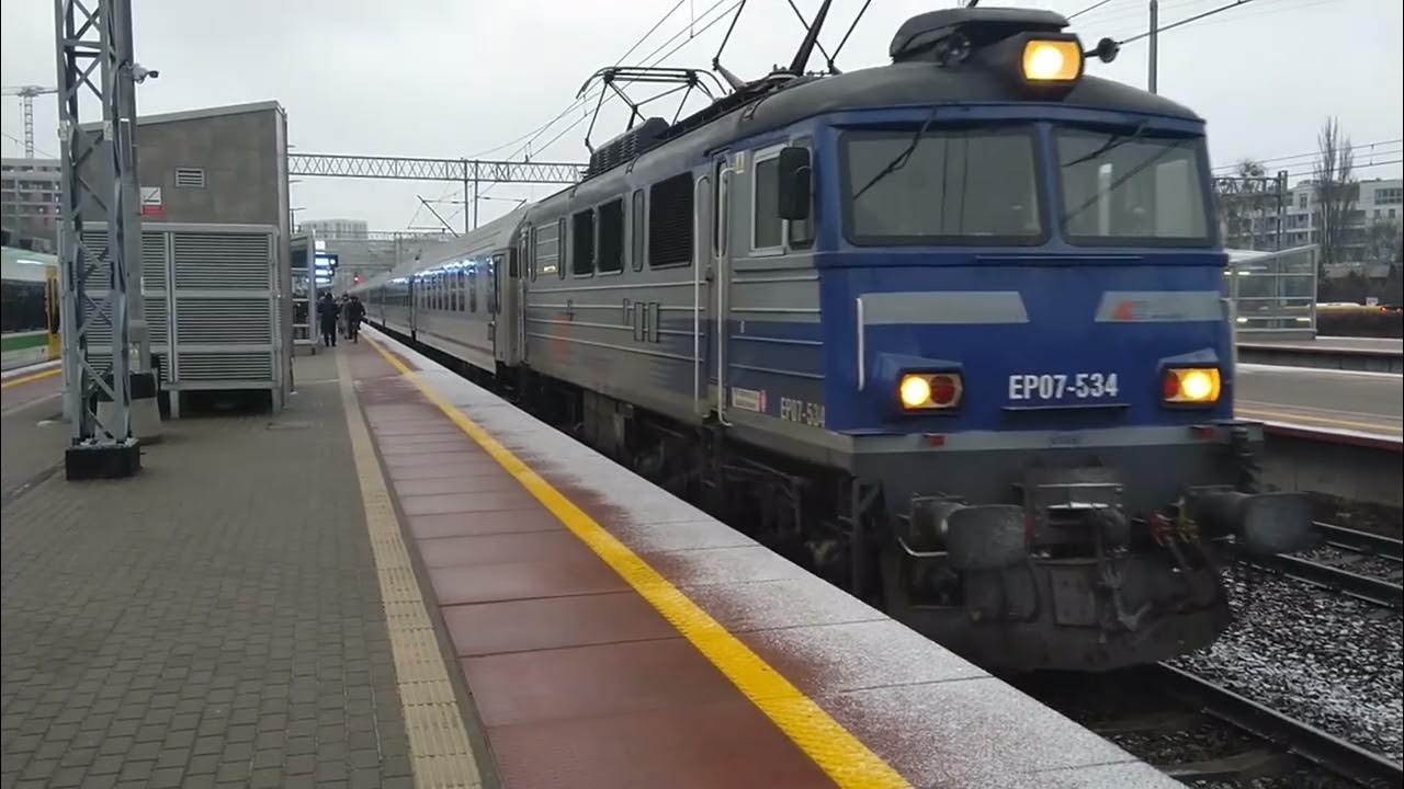 TLK 18170 i TLK 81170 "Uznam" na stacji Warszawa Gdańska, 7 i 9 marca 2023 - YouTube
