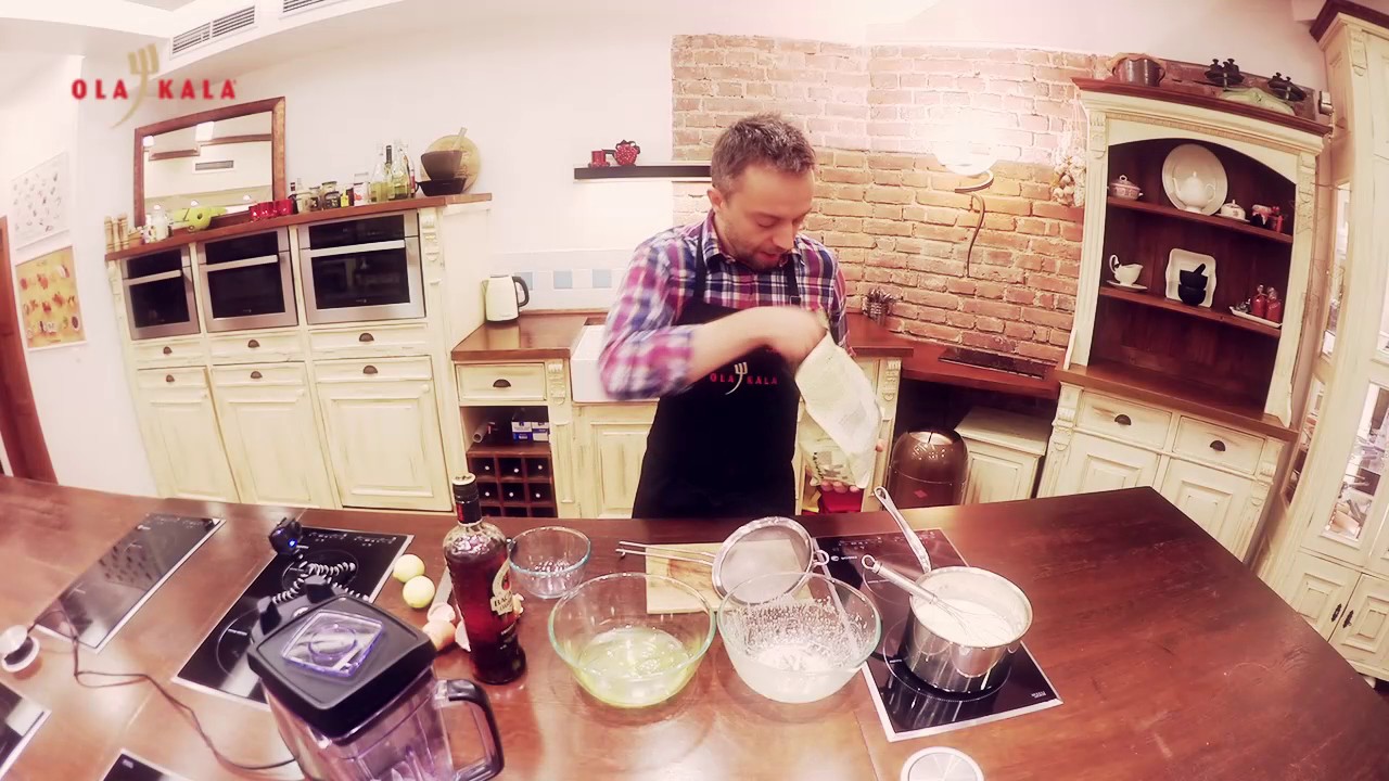 PF 2017 Vám přeje Ola Kala | Recept na vaječný koňak - YouTube