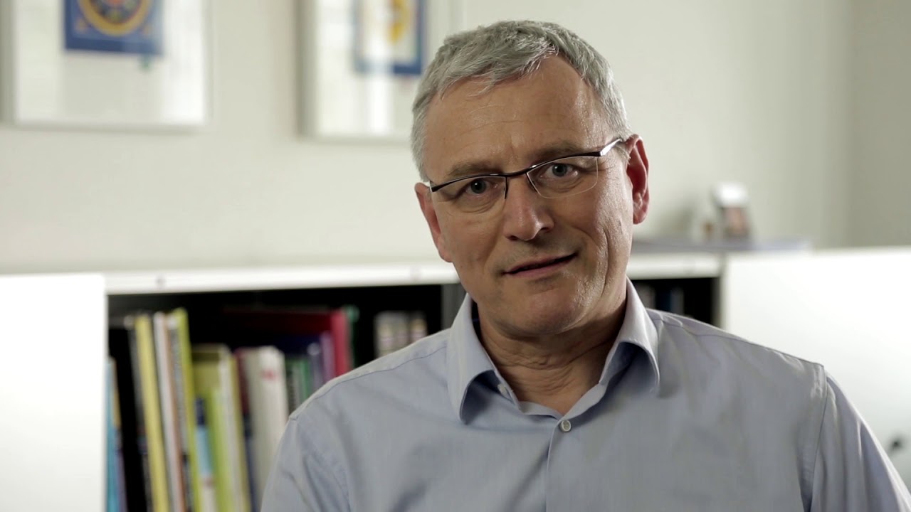 Antibiotics - Dr. Sebastian Wolf - YouTube