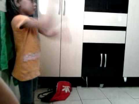 Minha irma desce ae novinha