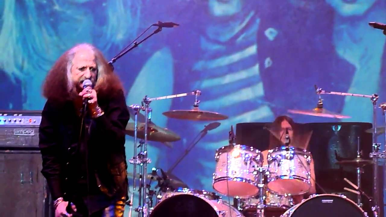 Pentagram - Forever My Queen (Live @ Roadburn, April 14th, 2011) - YouTube
