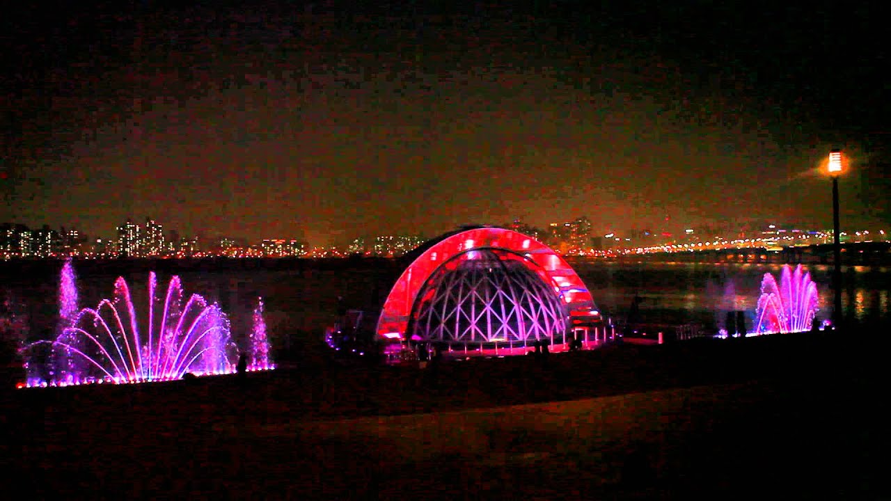 Light and Water Show - Han River, Seoul, South Korea - YouTube