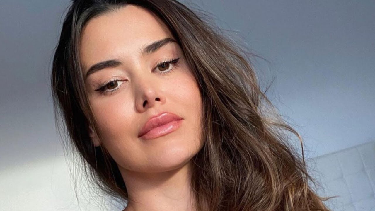 EVA PADLOCK | Beauty Bio of Gorgeous Model💘 - YouTube