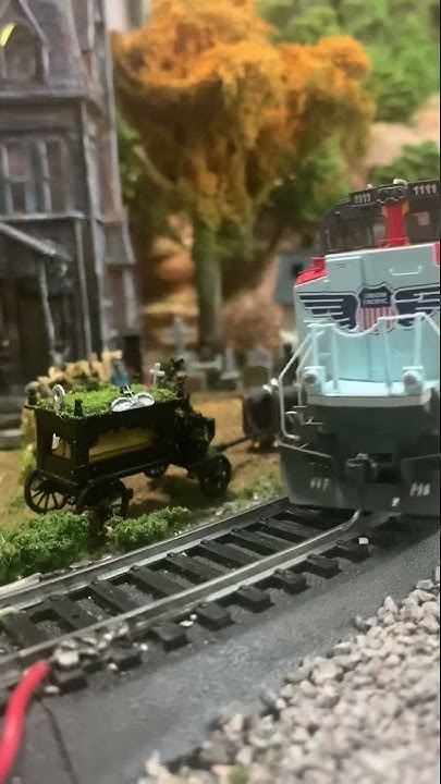 BNSF HO SCALE TRAIN LAYOUT - YouTube