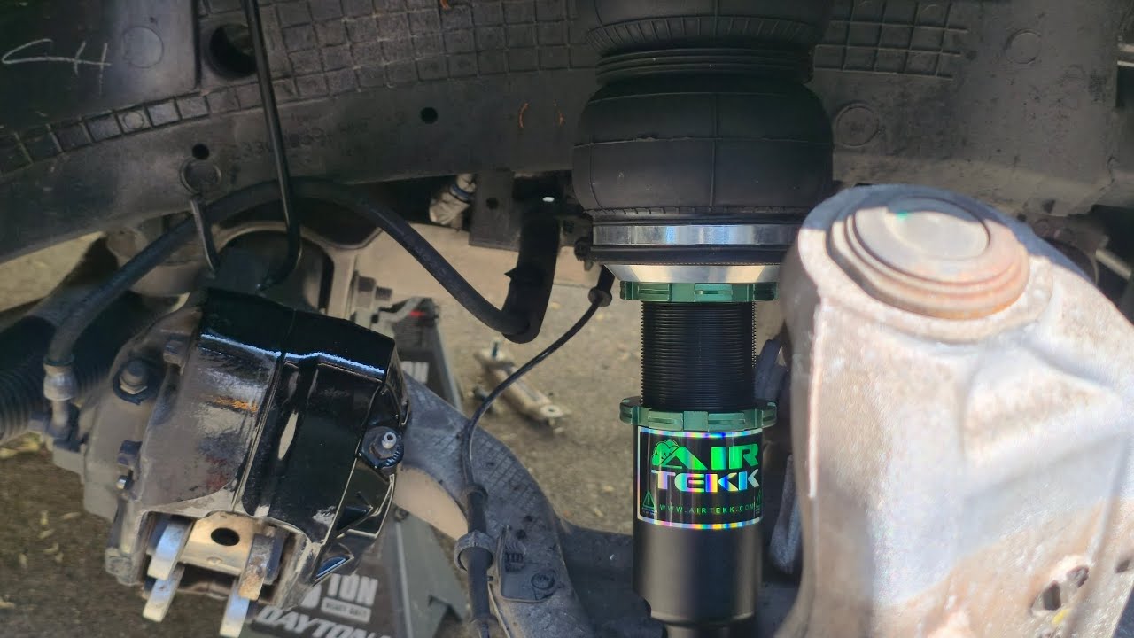 C7 corvette air ride 2014-2019 - YouTube