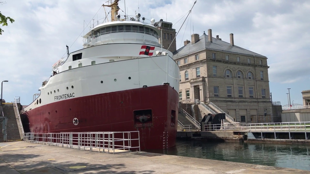 Great Lakes Freighter Frontenac at the Soo Locks - YouTube