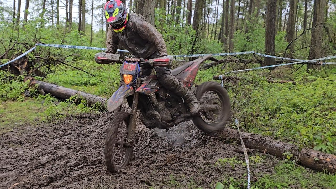 ACU BEC RD2 @ Helmsley By Dirtbike Action. Very Wet Muddy Day - YouTube