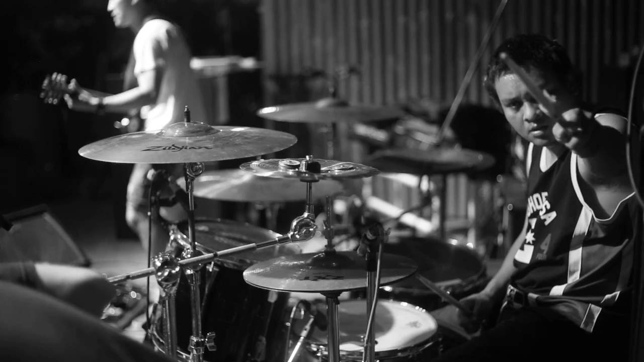 Dead Rabbit - Take a look around (Cover Limp bizkit)@Parking Toys - YouTube