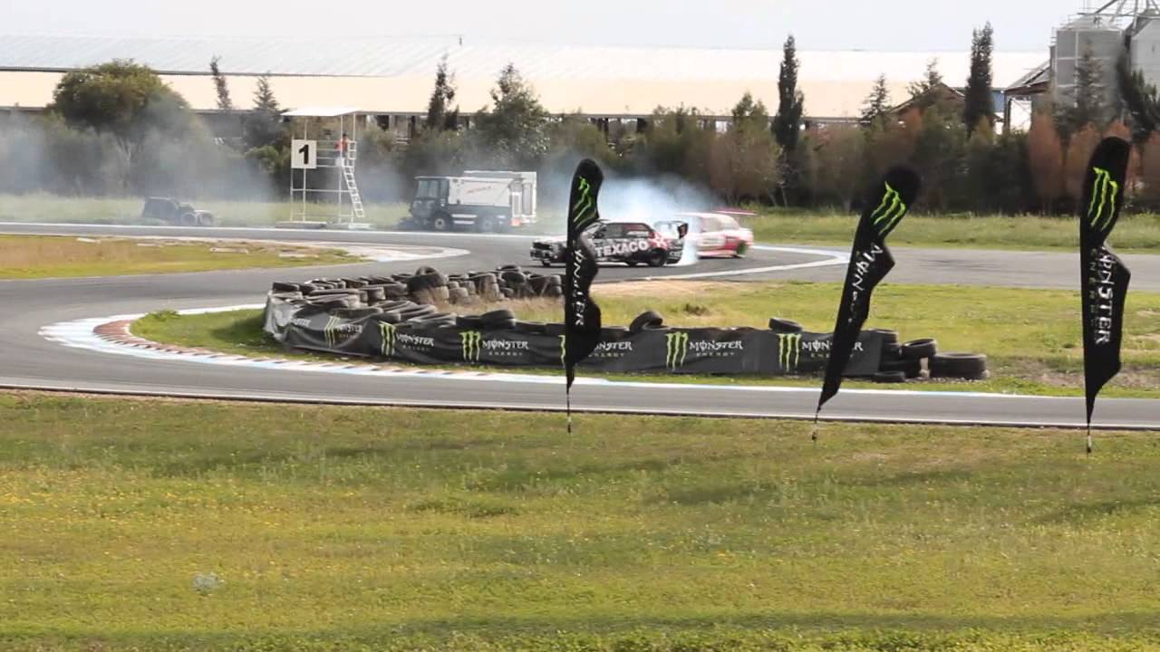 Ela Koko Twin Battles 1st Drift Race 2014 - YouTube