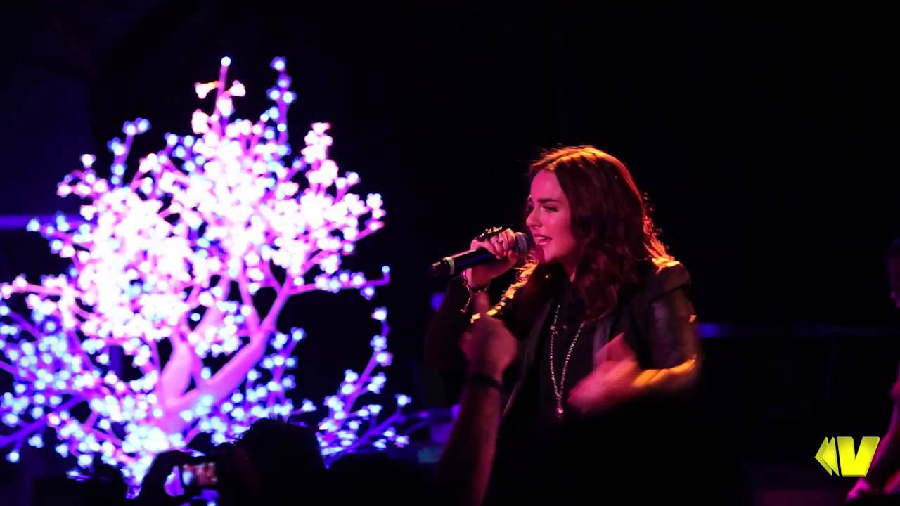 VIBE Rewind | JoJo Performs 'Disaster' - YouTube