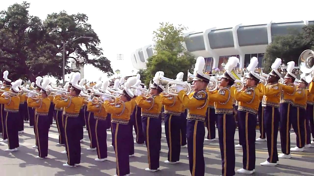 Victory Hill at LSU - The Golden Band from Tiger Land - YouTube