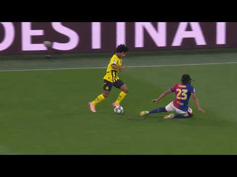 Karim Adeyemi vs Barcelona | Impressed Hansi Flick.