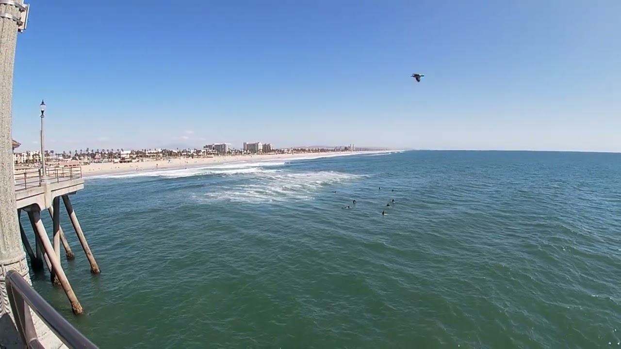 WALK - Huntington Beach Pier, Surf City, USA - YouTube