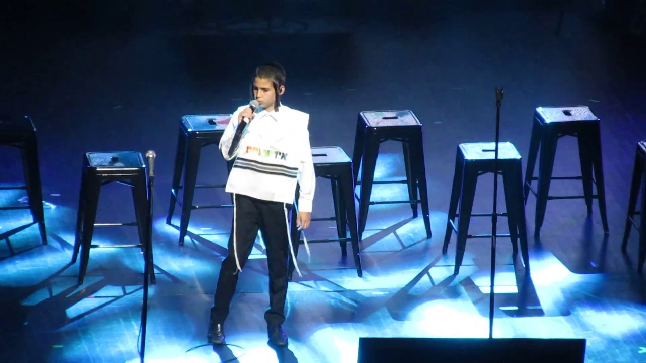 Yossi Lax And Yiddishe Nachas Stunning Performance - YouTube