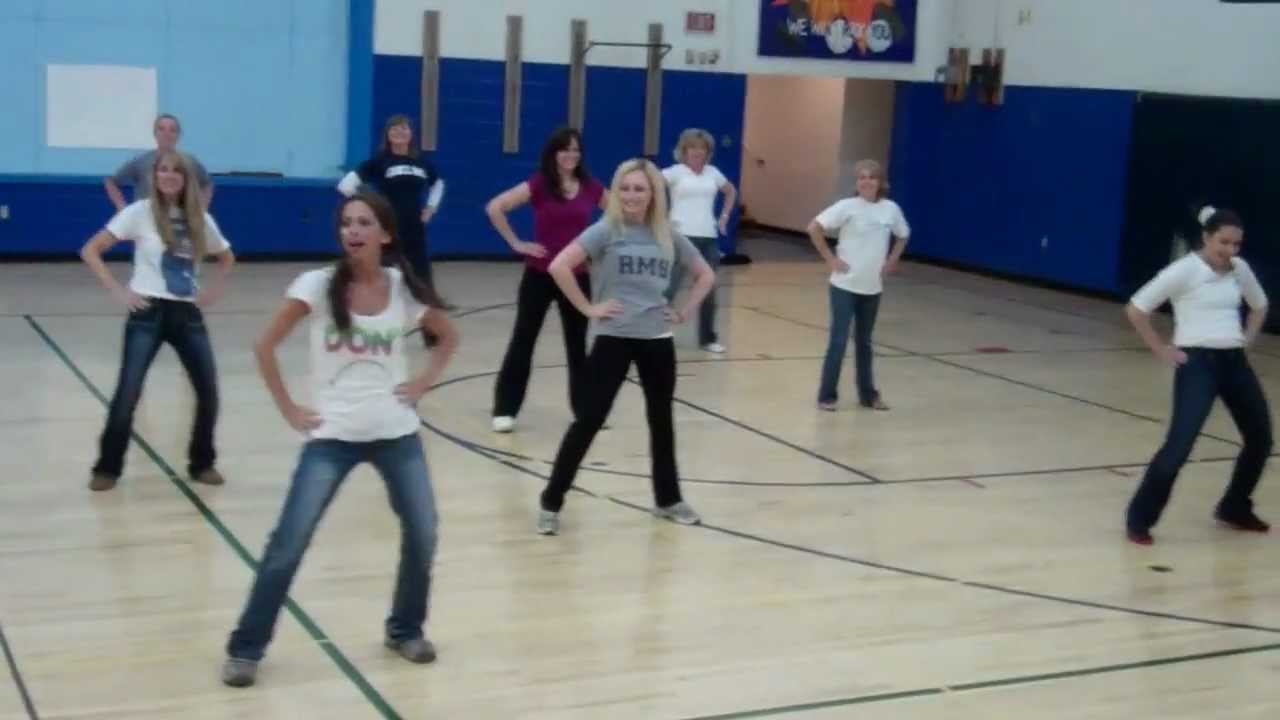 Richboro Middle School Faculty Flash Mob Dance 2 - YouTube