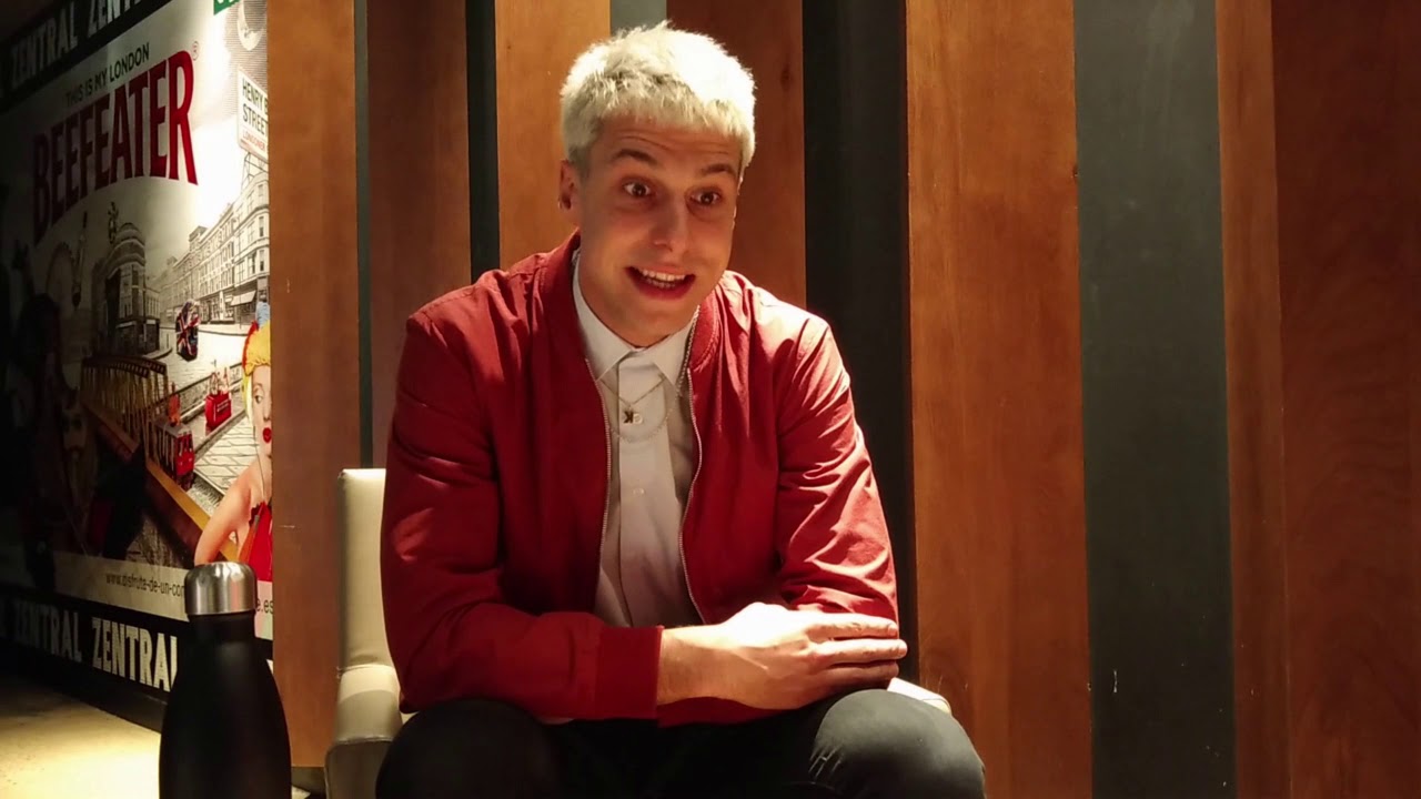 Pello Reparaz abenduko AIZU! aldizkarian1 - YouTube