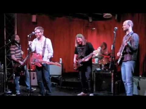 Pavement (Band) with a fan. Again. - YouTube