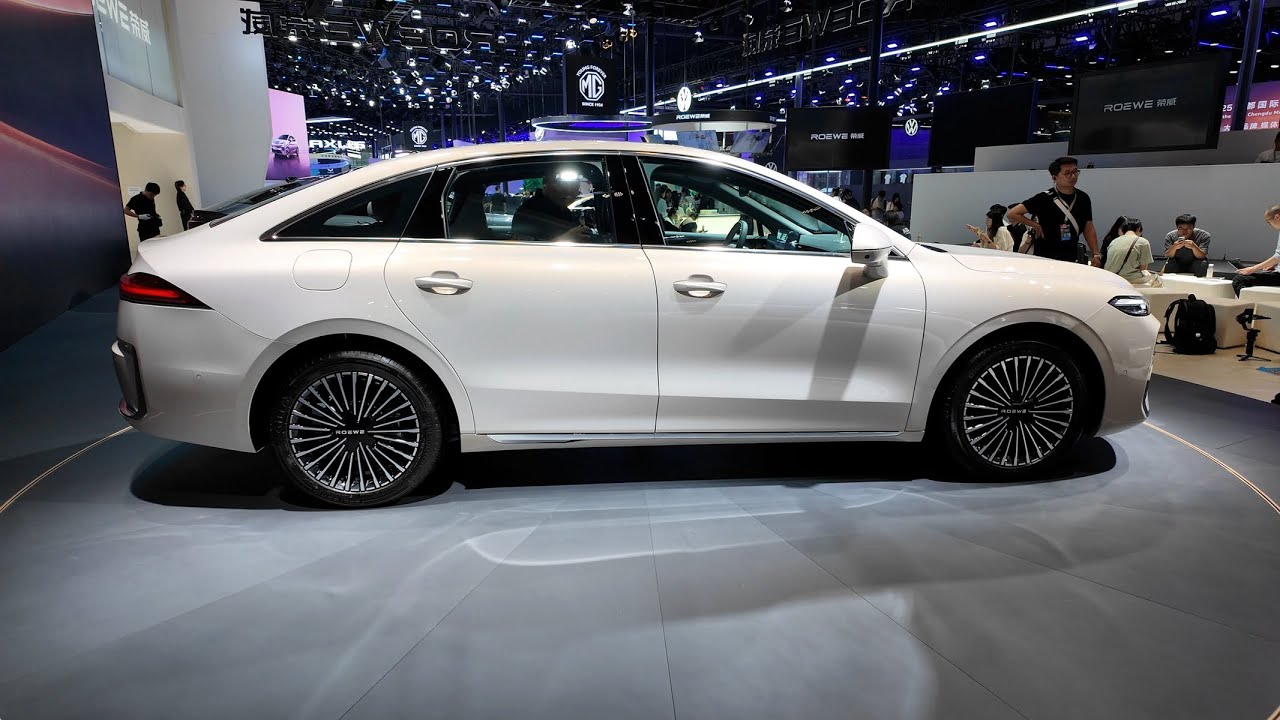 2025 Roewe M7 DMH exterior (multi-color) interior dynamic video - YouTube