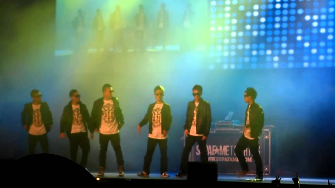 POREOTICS in Melbourne, Australia (Tic Tic Tour) 1st October 2010 - YouTube