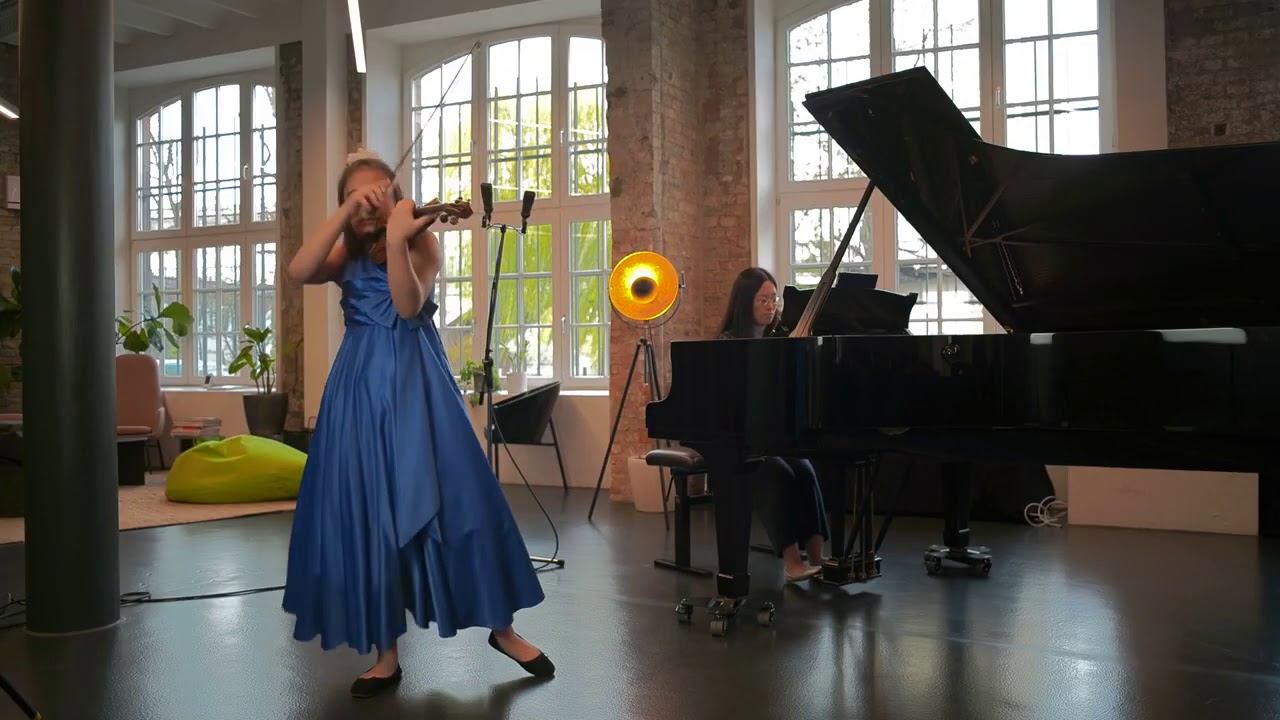 Maya Alexandra Kasprzak 15 y.o.Group D Wieniawski Violin Concerto fis ...