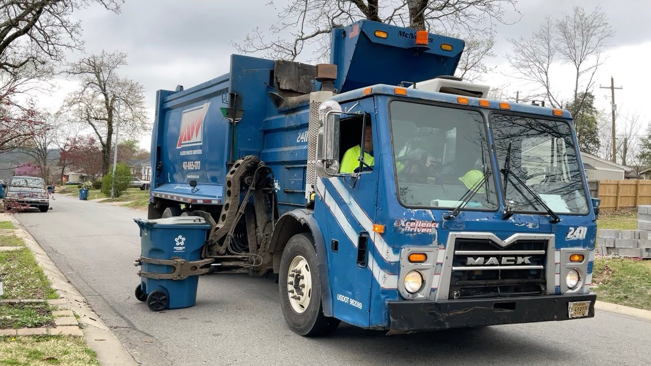 Allied Waste Garbage Truck Still Running in 2024! Mack LEU/ McNeilus ...