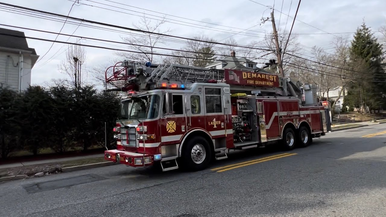 Demarest Fire Department Ladder-1 responding. 3-23-23 - YouTube