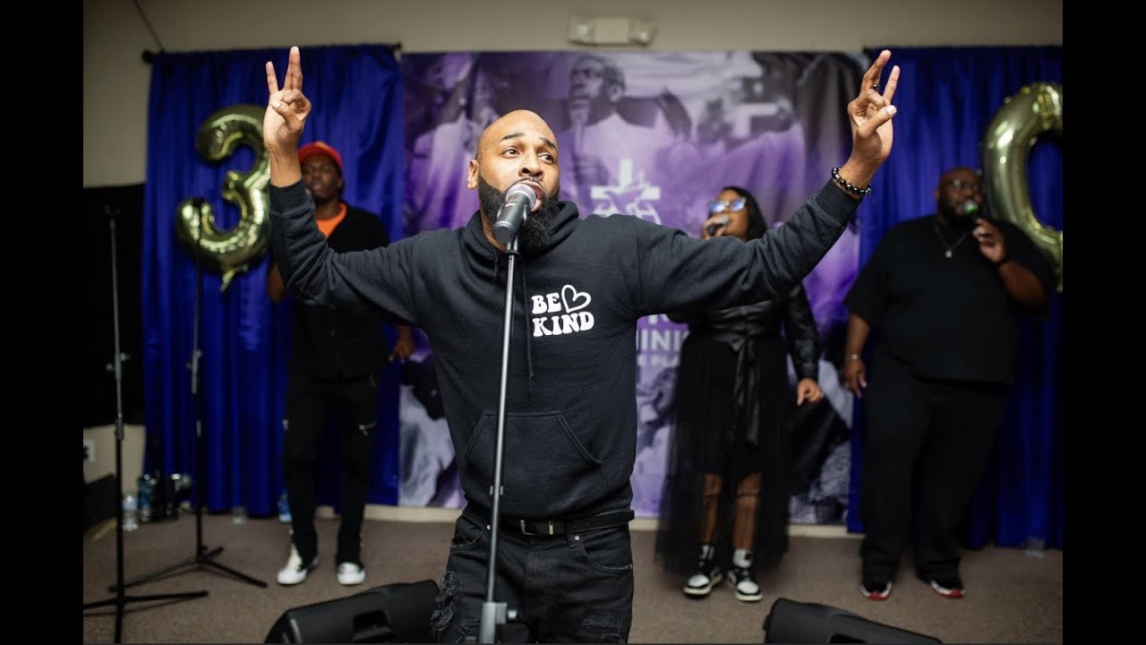 🤯🙌🏾 | "Q" Quinton Elliott SINGIN' Until God Got The Glory!! - YouTube