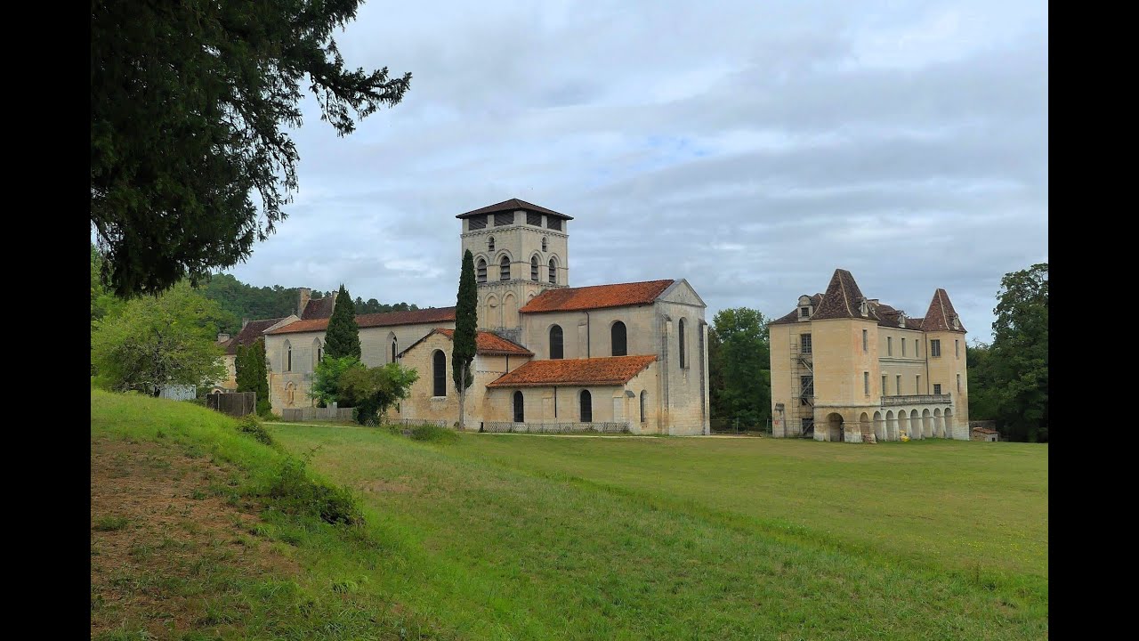 Abbaye de Chancelade Hameau de la Beauronne - YouTube