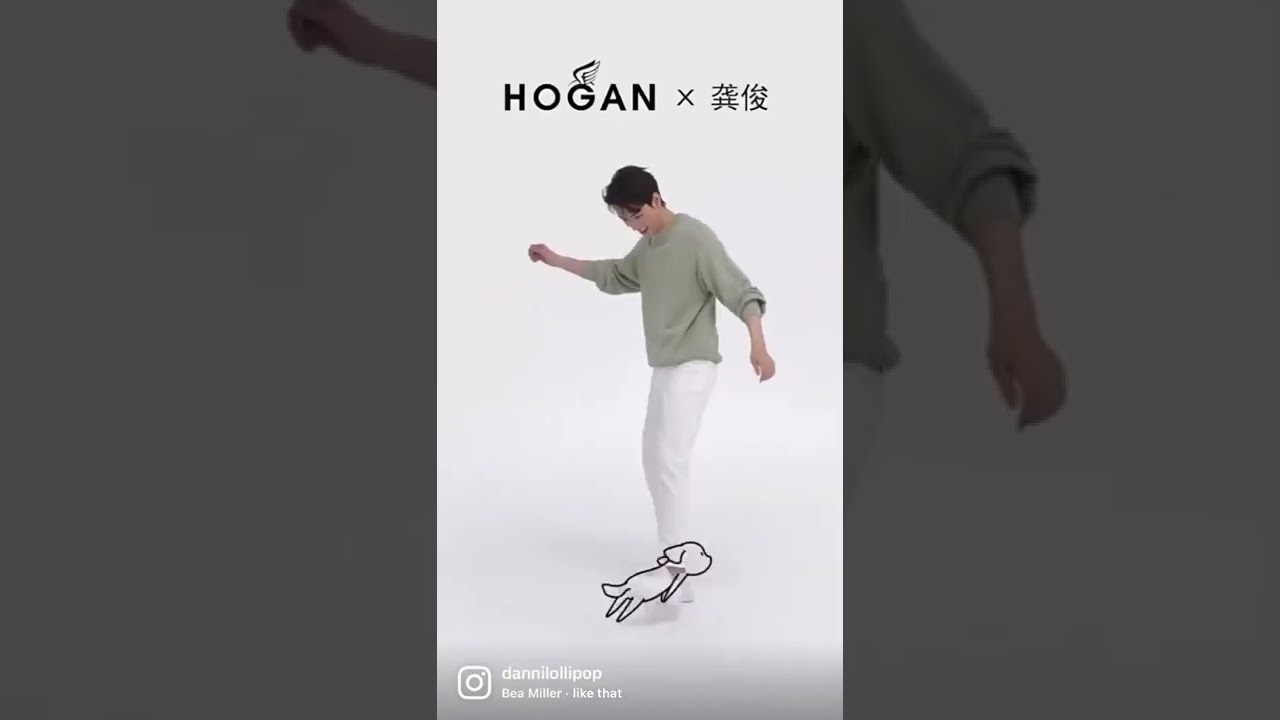Short cute CM of Hogan feat. Gong Jun 今天开屏龚俊的Hogan小广告，很可爱#gongjun #龚俊 ...