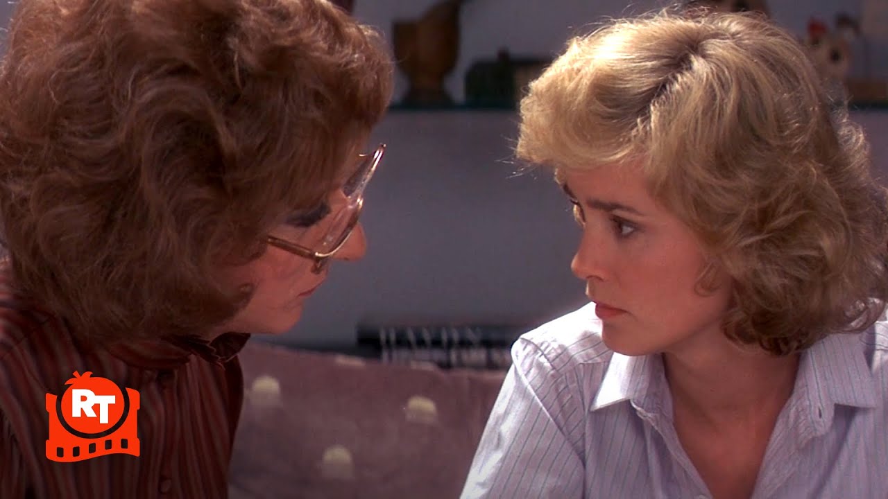 Tootsie (1982) - Dorothy Tries to Kiss Julie Scene | Movieclips - YouTube