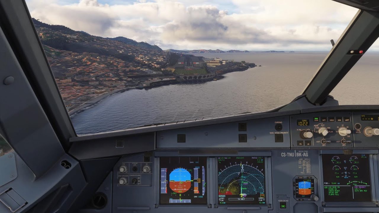 Fenix A320 | EPIC Landing MADERIA RNP (AR) | LPMA - YouTube