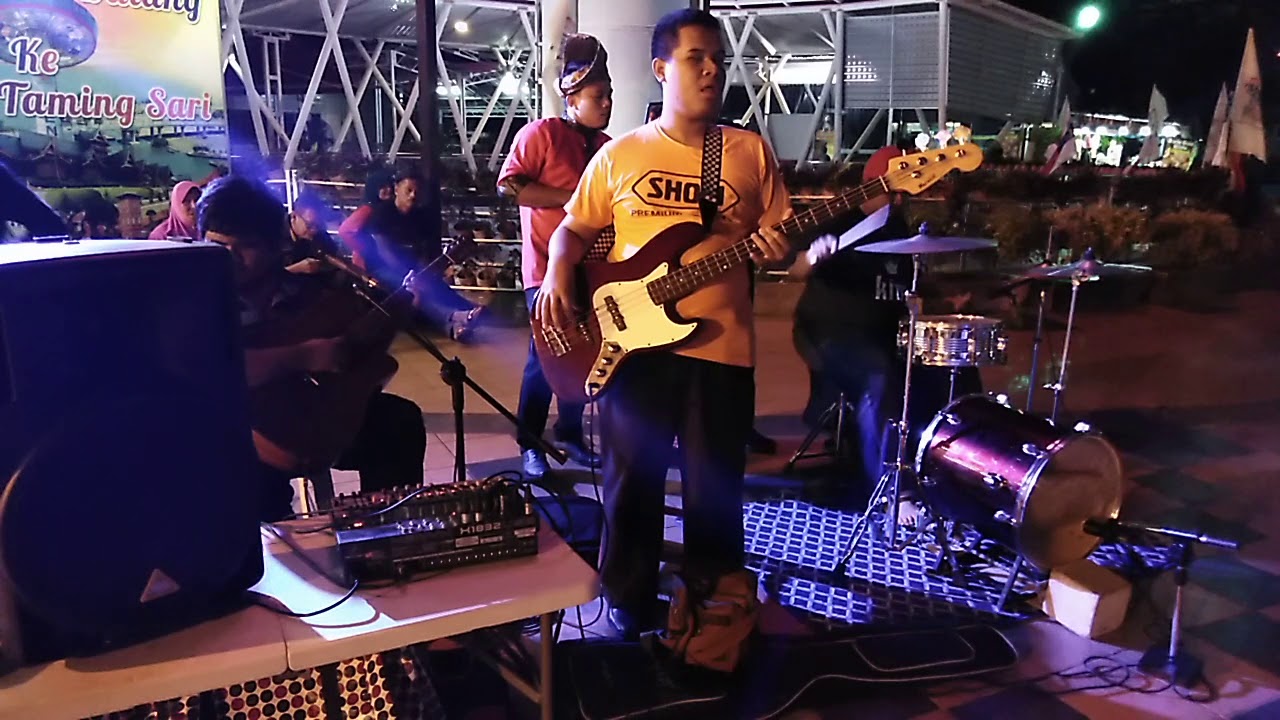 abang afifi masmona and cik ainon - YouTube