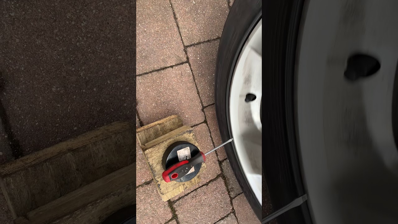 Wheel rim run out check - YouTube