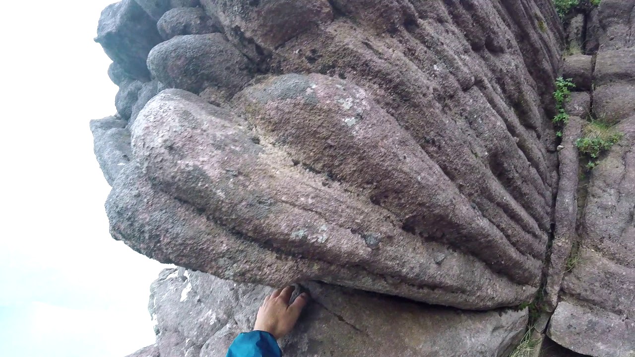 Corrag Bhuidhe, An Teallach Scramble POV - YouTube