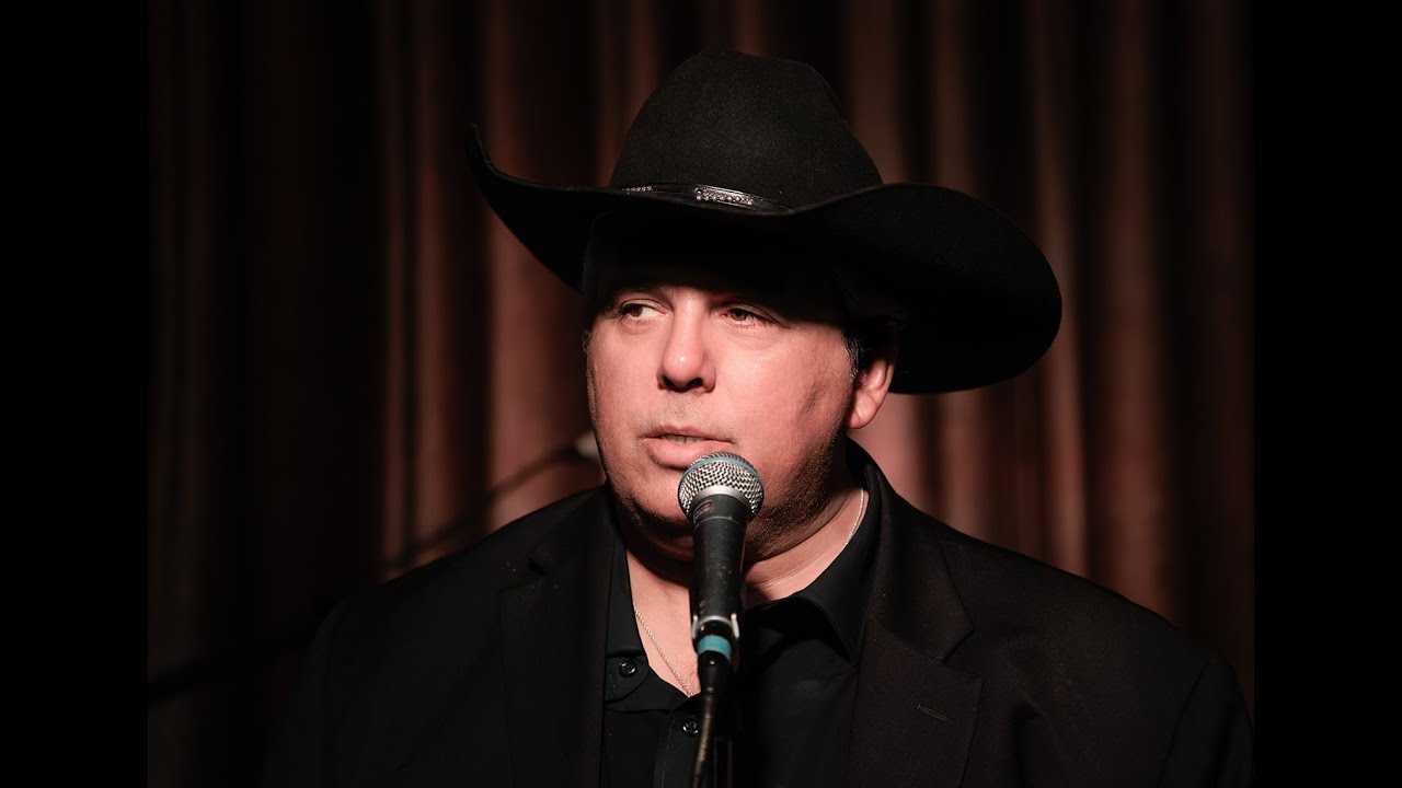 Demetri Thomas - Mercy (Live at The Hotel Cafe') - YouTube