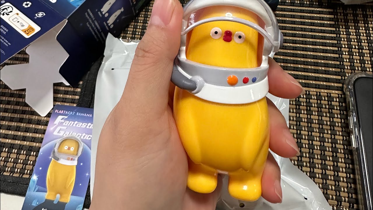 Unboxing Popmart - Flabjacks Banana Boo Fantastic Galactic - YouTube