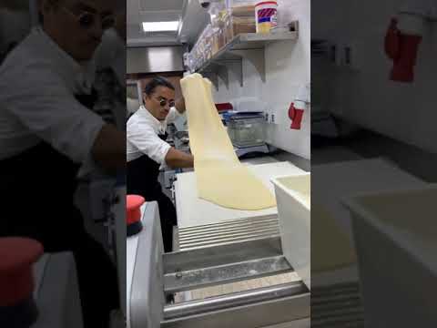 NUSRET CROISSANT CITIR CITIR #salt #saltlife #nusret #saltbae 2020 01 14