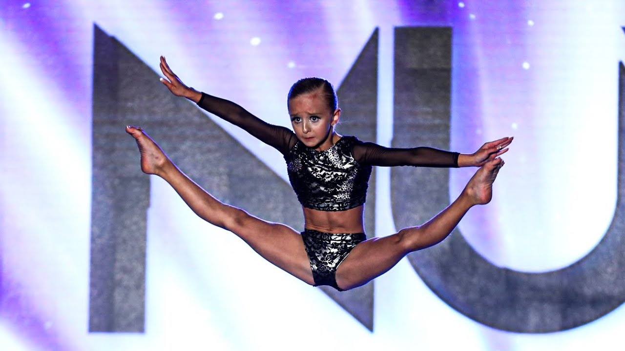 Anna Holley - Reminisce - YouTube