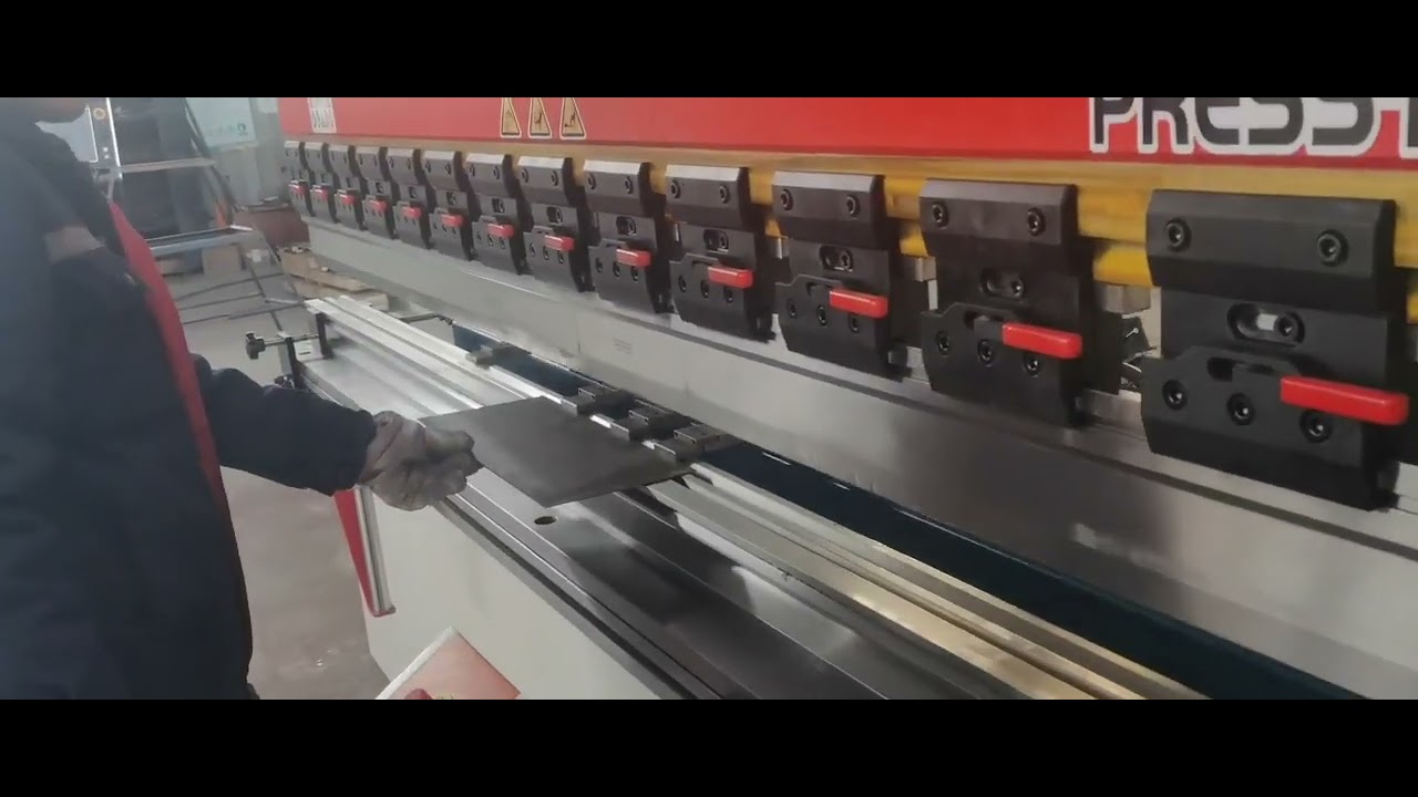 Bending machine mold display 2 ——25.1.20 - YouTube